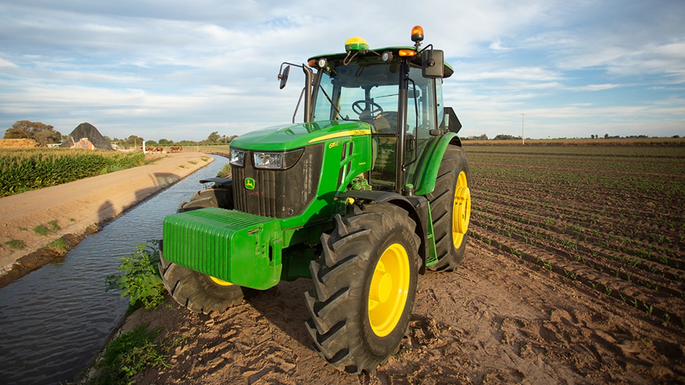 Tractor 6115E | 118.4 hp | Serie 6E | John Deere LA