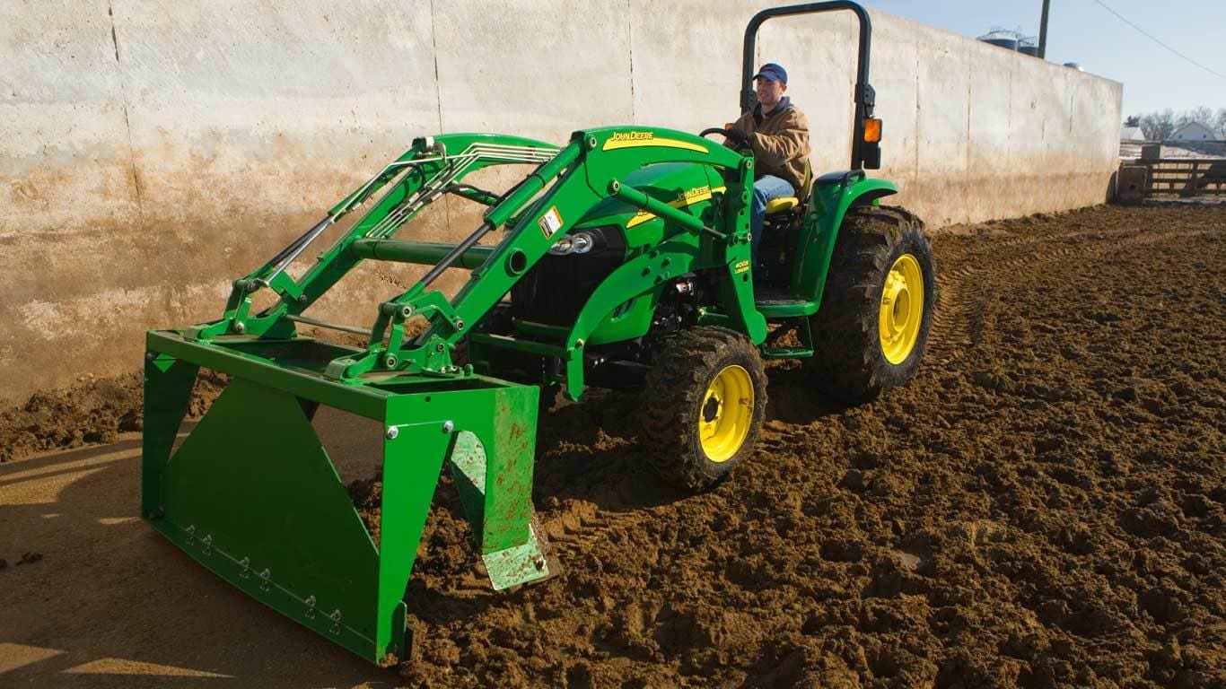 Loader Attachments | Frontier AP12 Pallet Forks | John Deere US