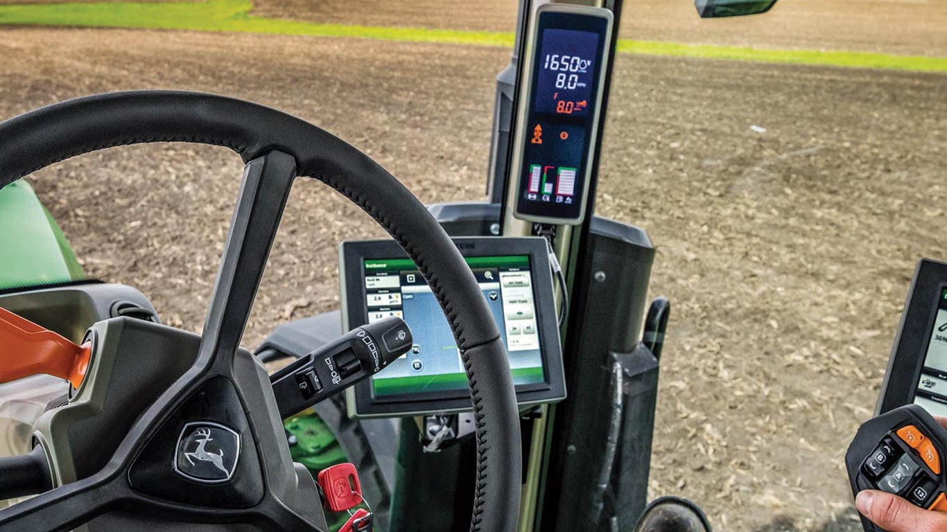 8R, 8RT, and 8RX Cab Packages | John Deere US